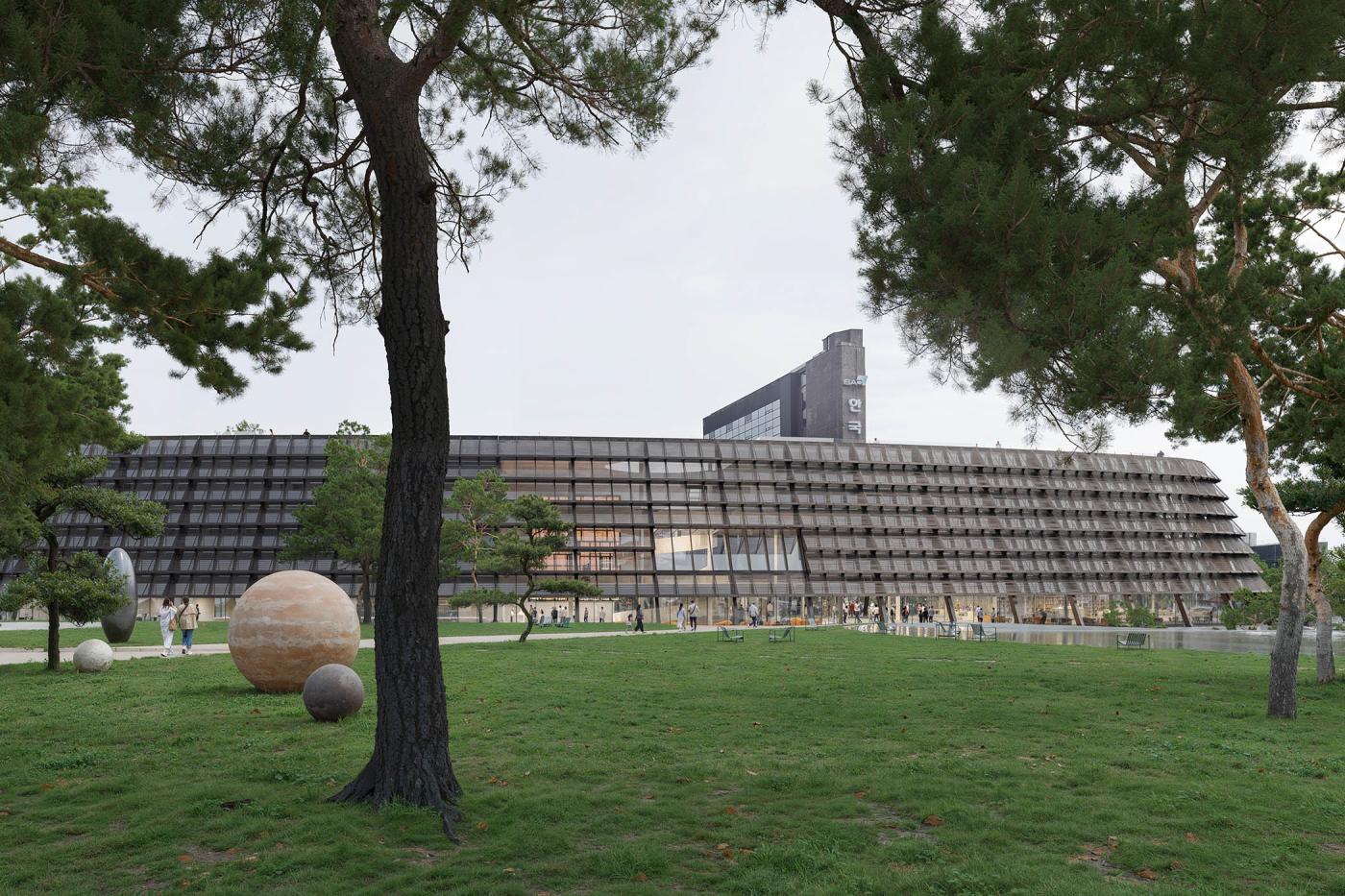 sauerbruch hutton - Lee Kun Hee Museum