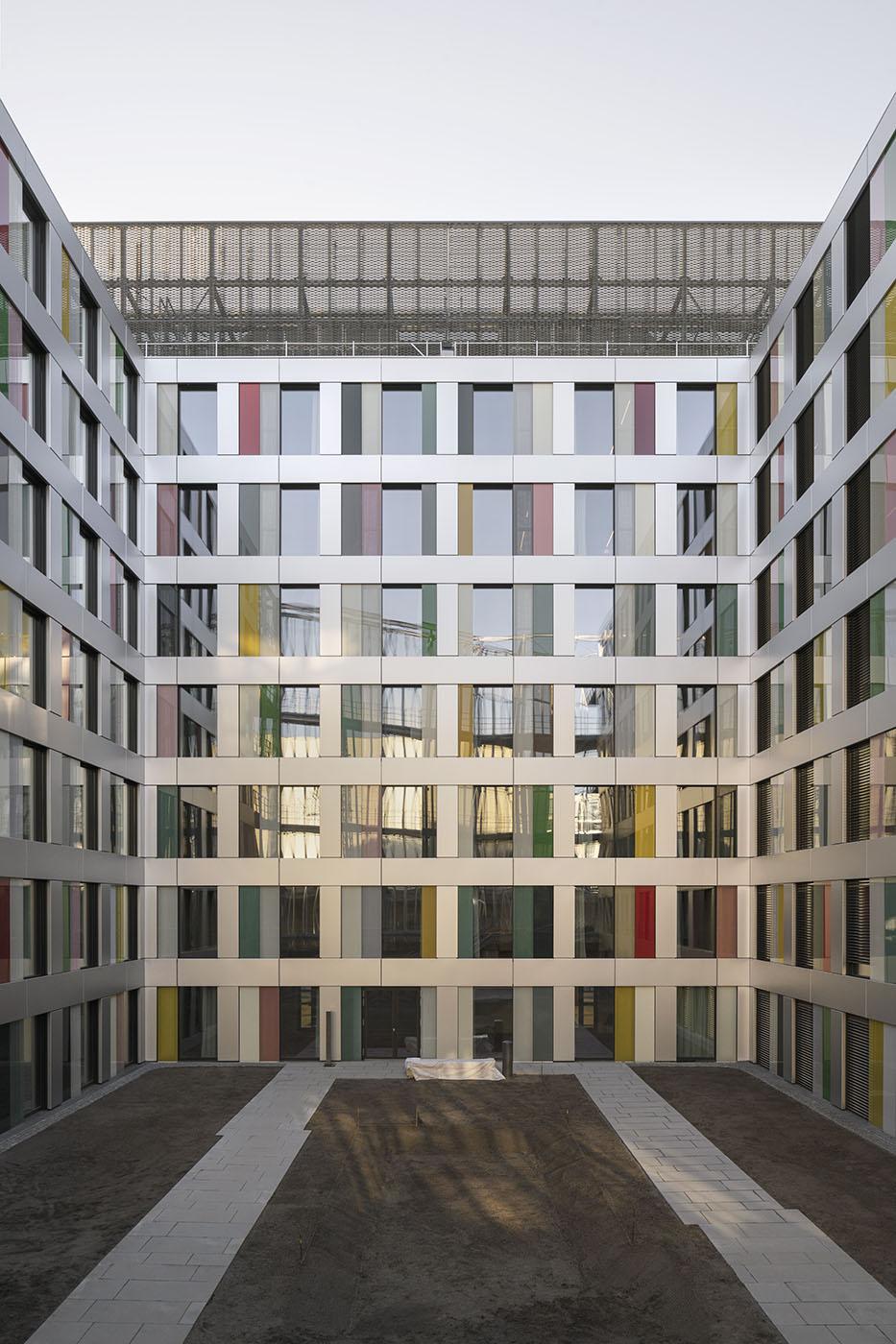 sauerbruch hutton - Luisenblock Deutscher Bundestag